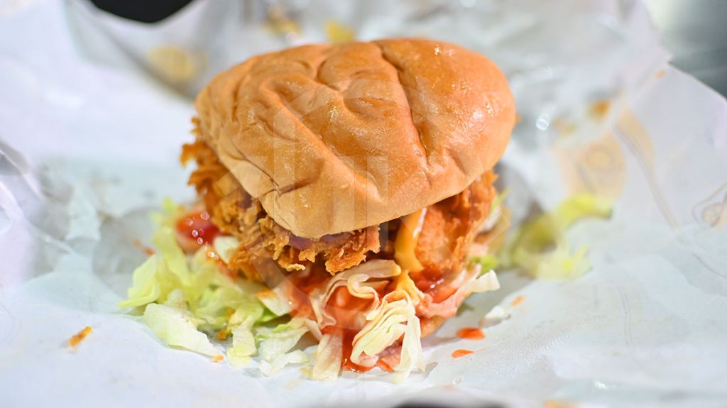 Roti John Padu Di Puchong, Najib Ila Burger Jadi Tumpuan Pelanggan Di ...